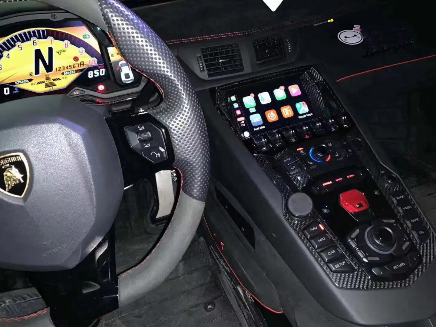 Lamborghini CarPlay Interface | Essential Connectivity For Lamborghini ...